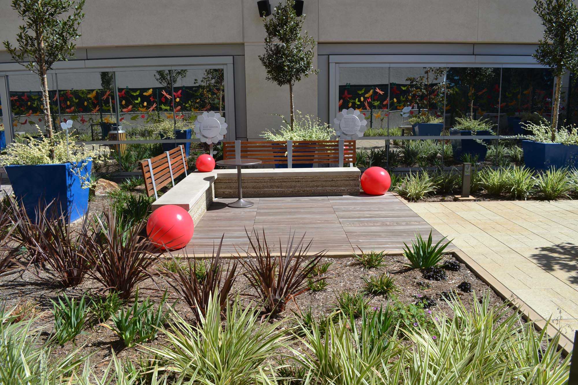 Planters for the Deck: Elevating Rooftop Design with Biophilic Strategies