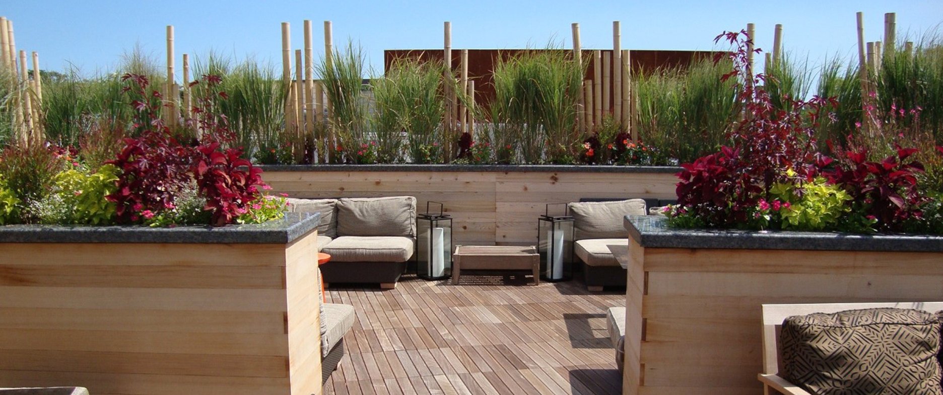 5 Cool Designs Ideas for a Rooftop Patio Bar