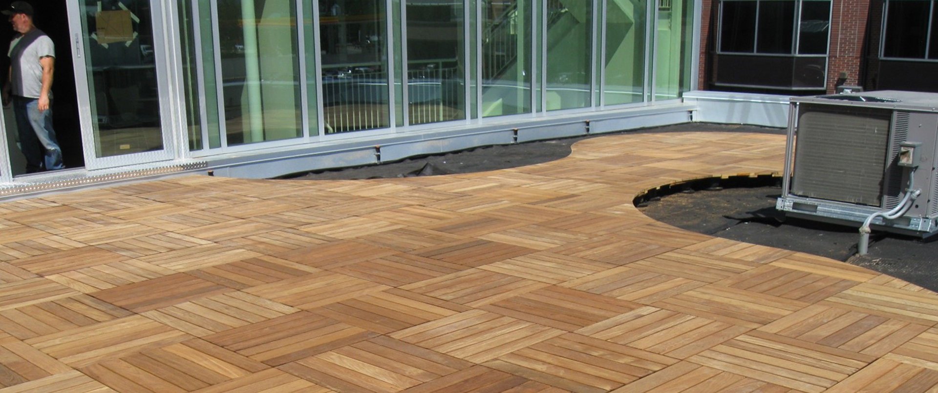 Ceramic Pavers vs Floating Deck Made of Wood: Finding an Ideal Surface